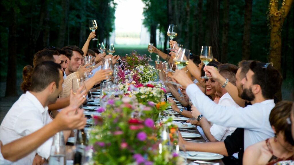 How to Host the Perfect Dinner Party: Tips and Ideas for Every Occasion ...
